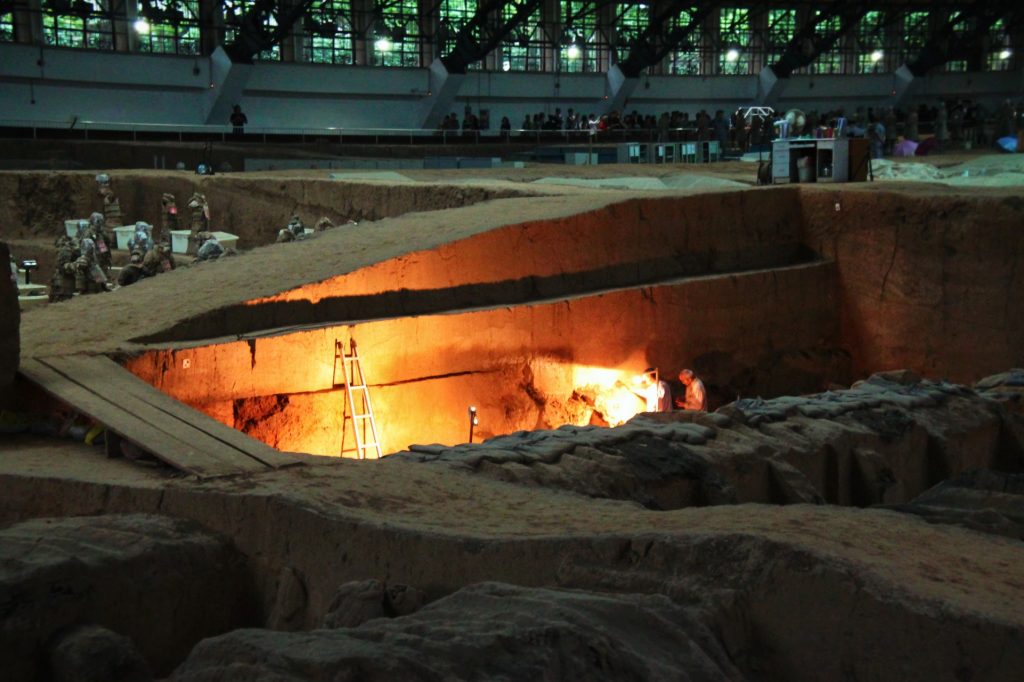 archaeological-dig-at-pit-1-at-terracotta-warriors-xian-china-1 ...