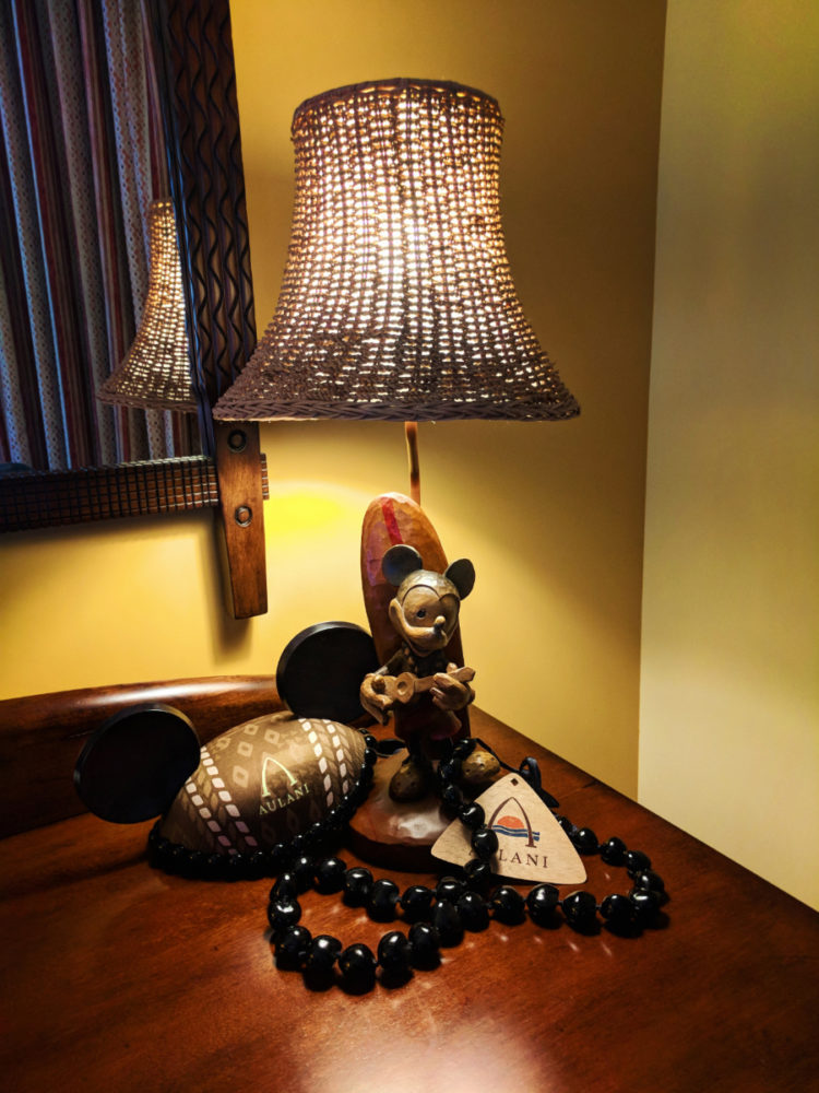 Mickey Mouse Surfboard Lamp at Disney Aulani Oahu 2 - 2TravelDads