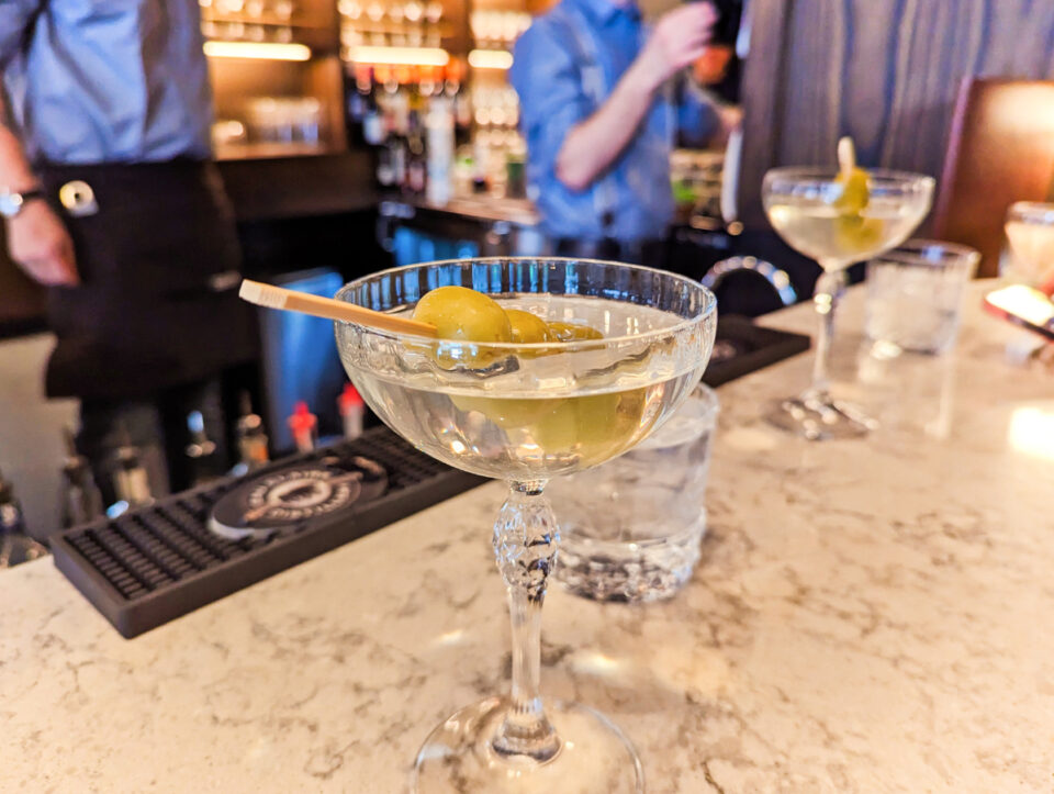 Mount Royal Hotel in Downtown Banff - Perfect Location and Rooftop Hot Tubs